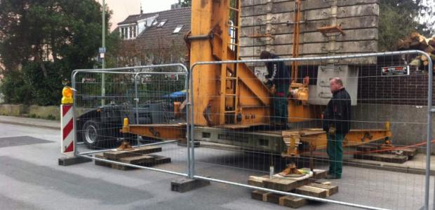 Bauzaun mieten in Erkrath z.B. für einen Autokran | Gitter-Profi.de